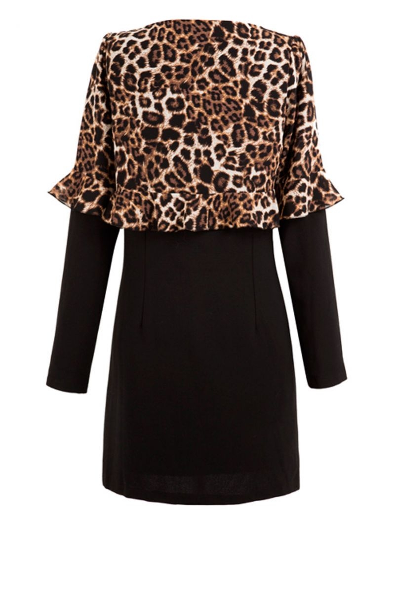 vestido con estampado animal print de leopardo y volantes